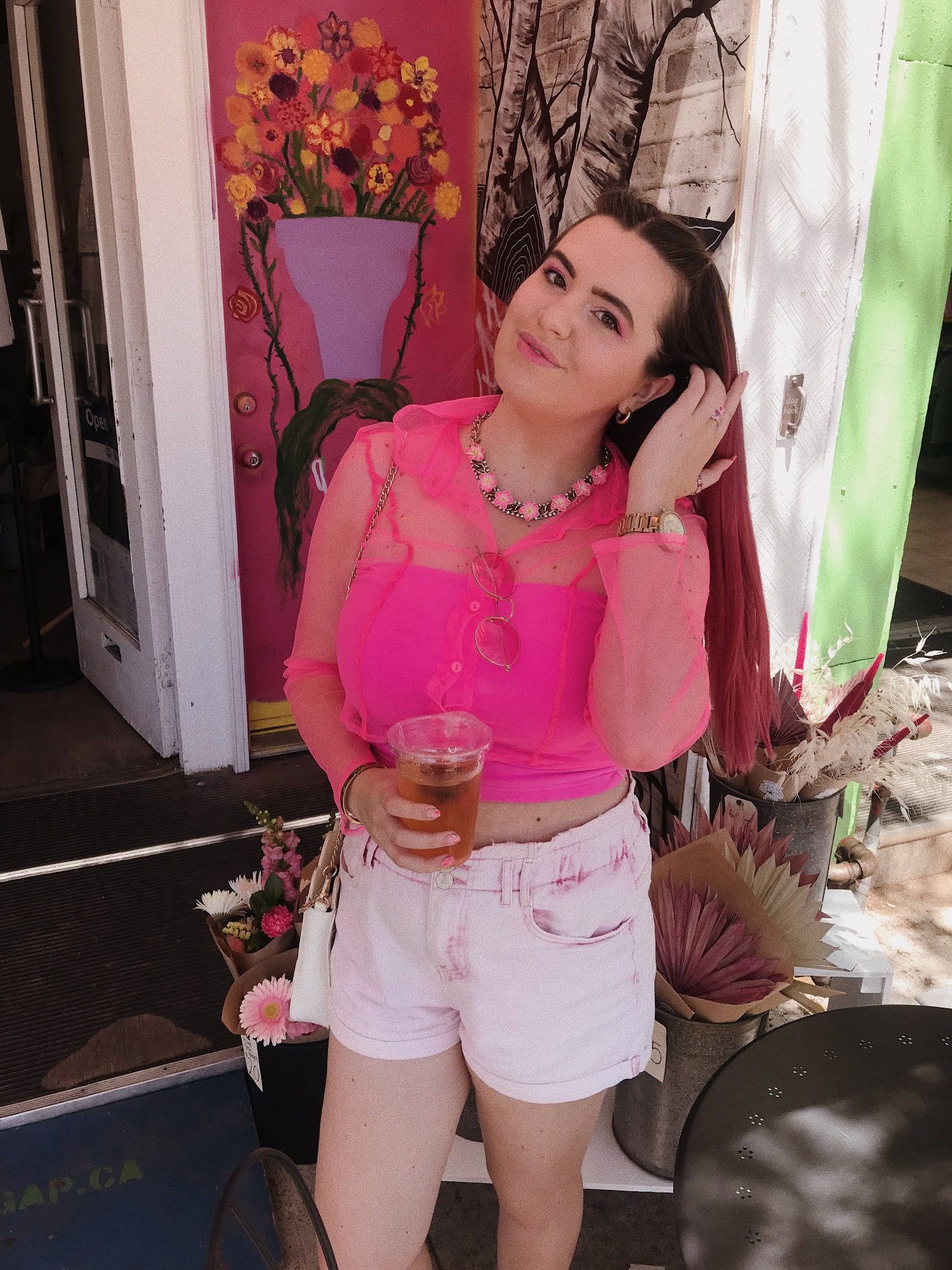 Top 12 Pink Locations to Visit in Toronto - Get the Perfect Pink Insta ...