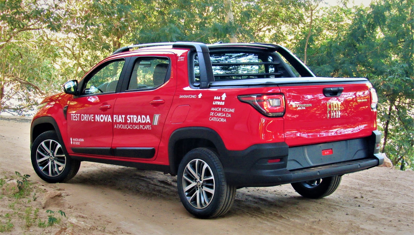 Dirigimos a Fiat Strada Cabine Dupla Volcano 1.3 2021!