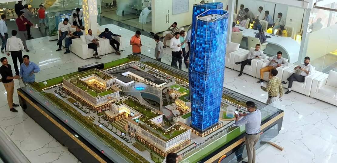 Top Real Estate Consultant in Noida | Best Property Dealer: Factors to ...