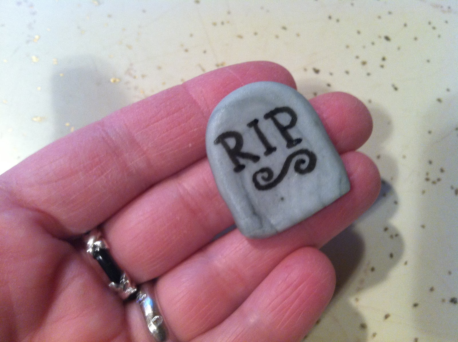 The Iced Queen: Royal Icing Headstone