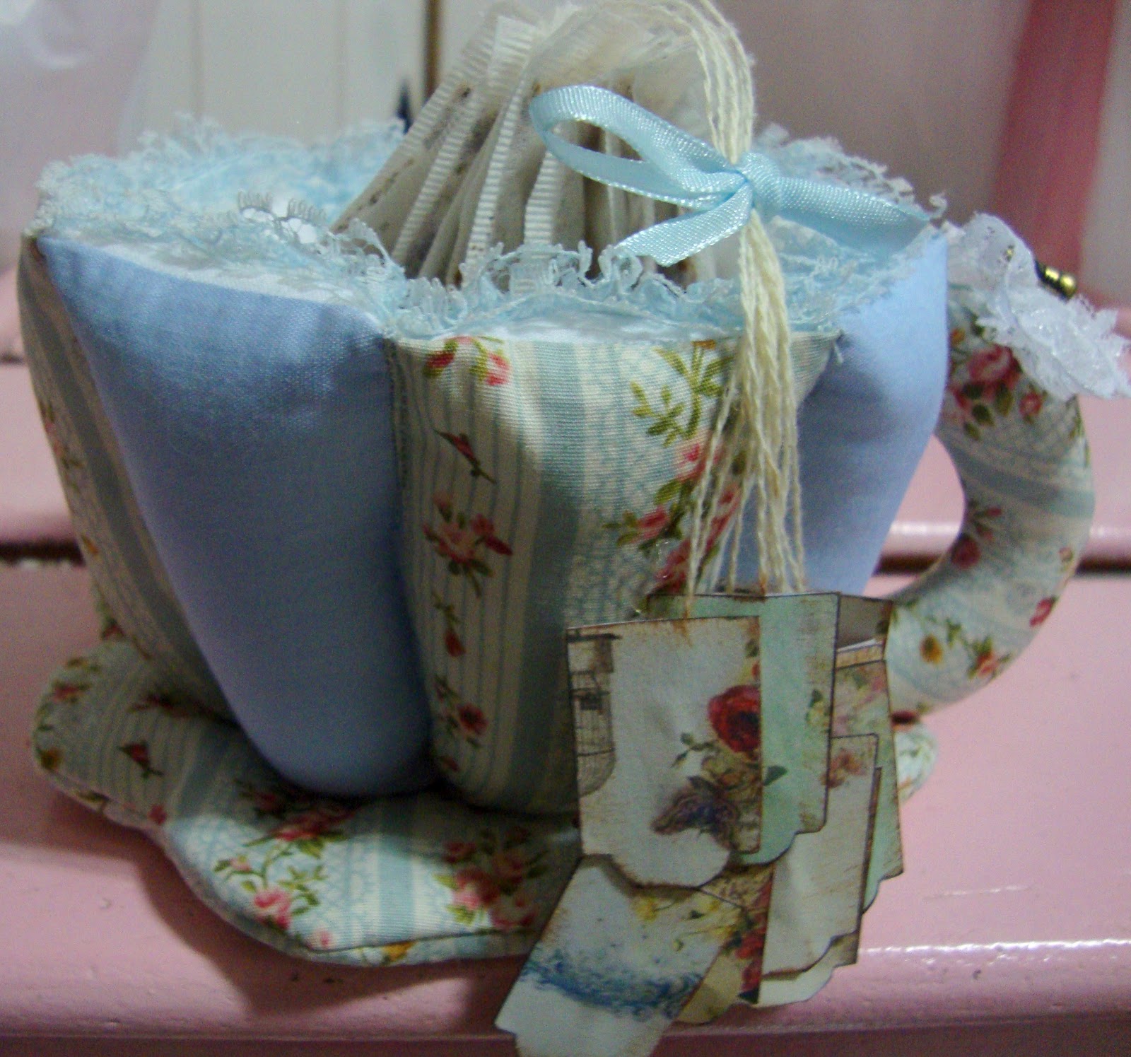 ...A Fada Arteira...: Xícaras de Patchwork!!!