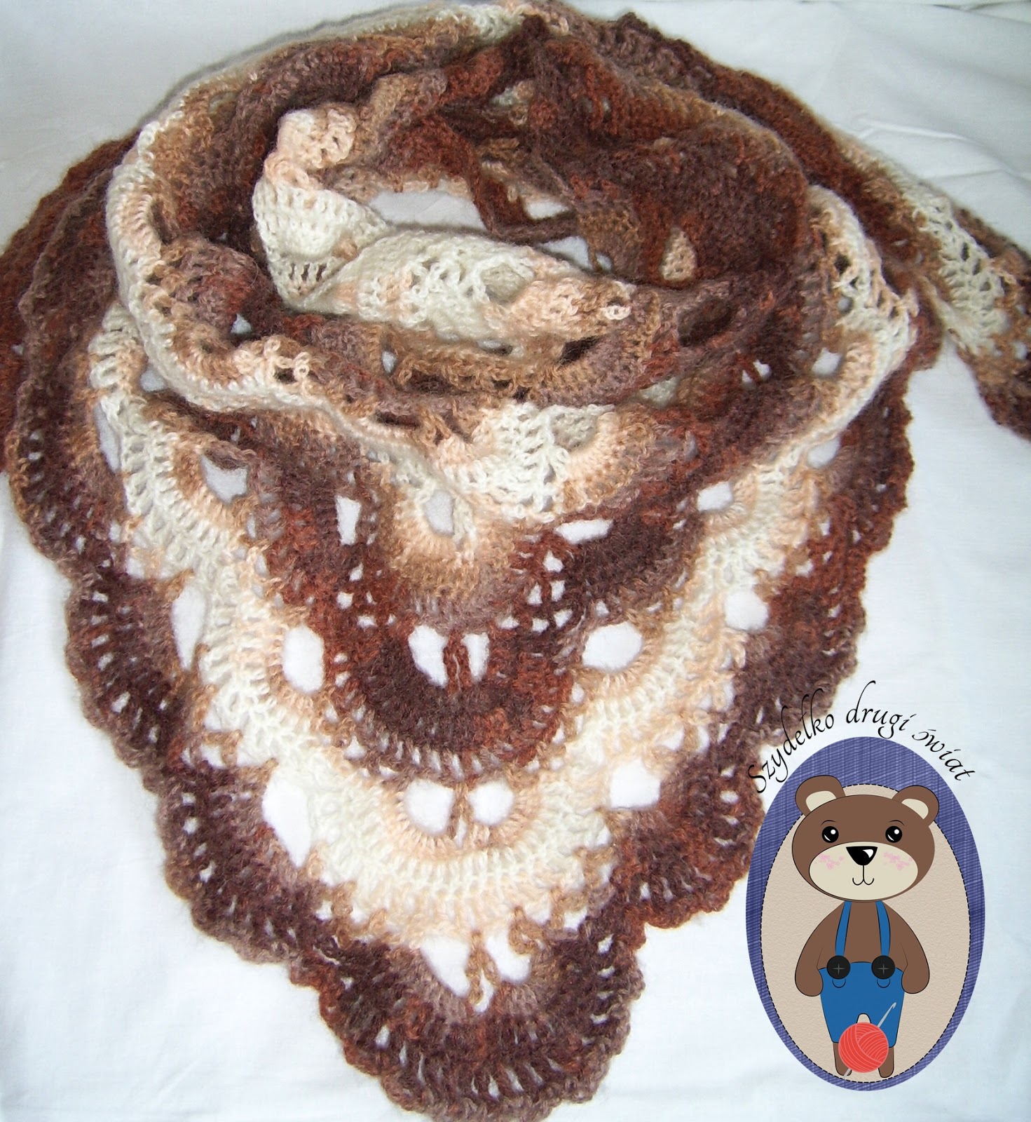 Szydełko drugi świat: Chusta Virus Tuch