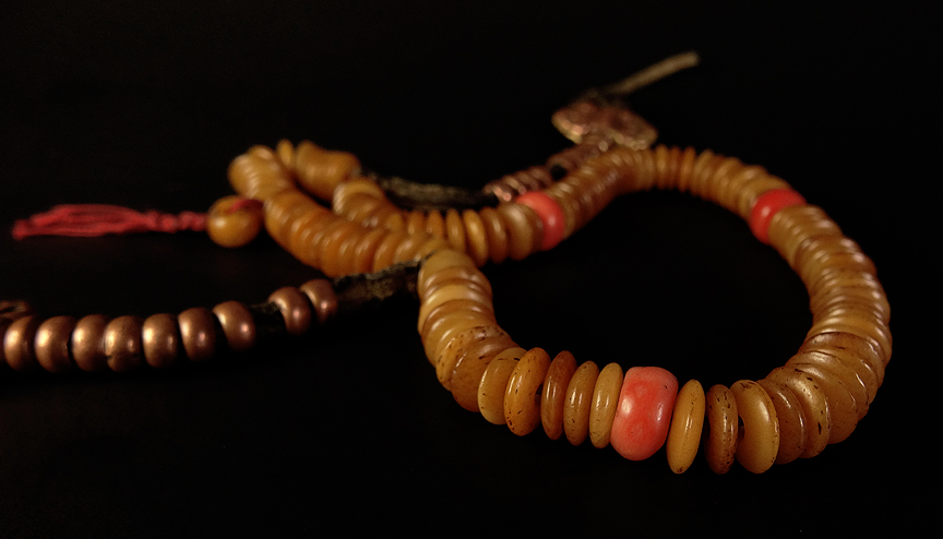 Tibetan dZi and other Himalayan Beads