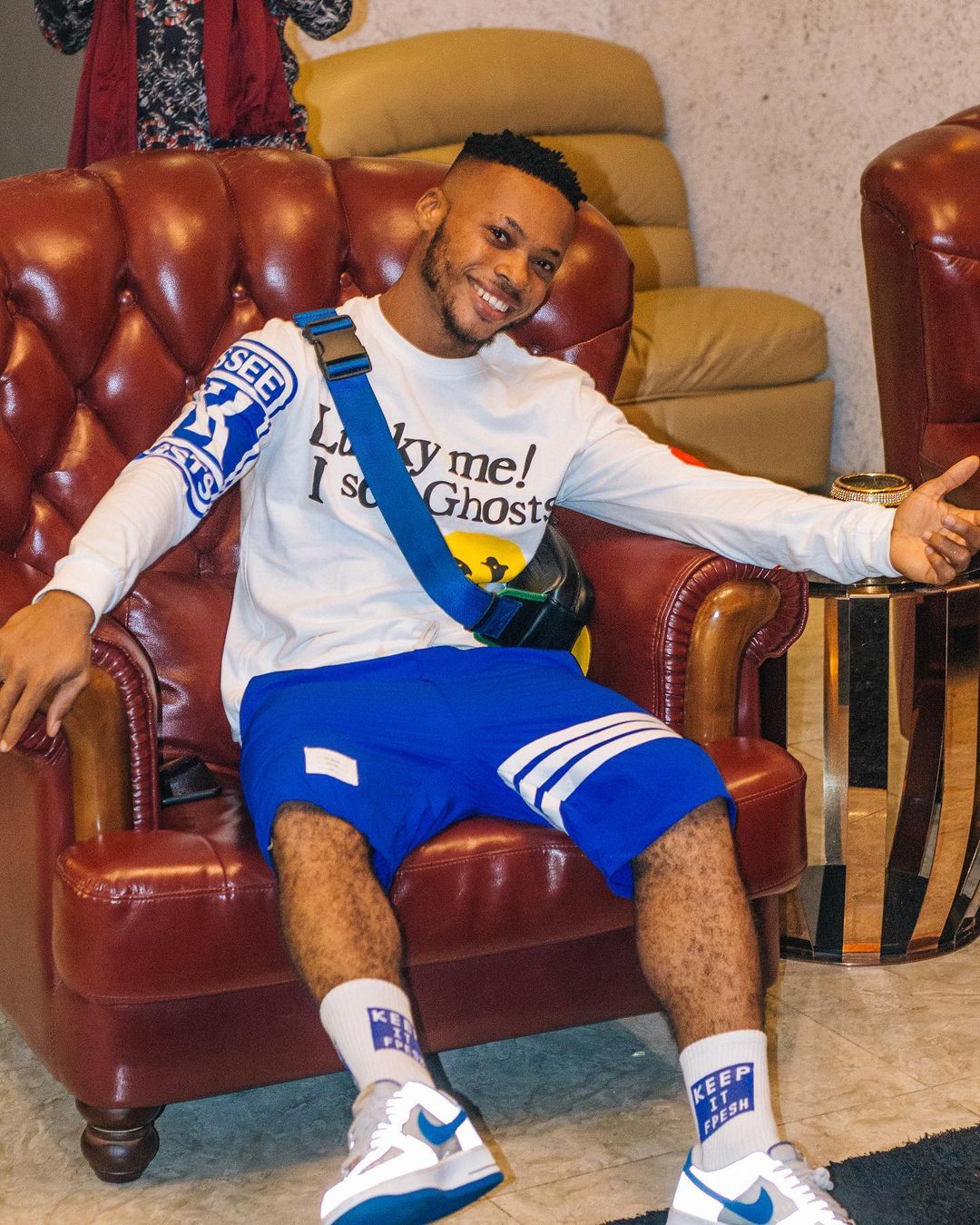 Hairy Legs : Poco Lee has hairy legs.