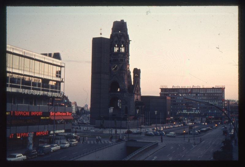 57 Beautiful Color Photos That Capture Everyday Life of Germany in the ...