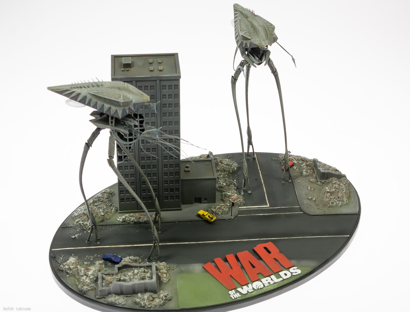 MODEL SECTOR: TRIPOD'S ATTACK! ("War of The Worlds") - galeria