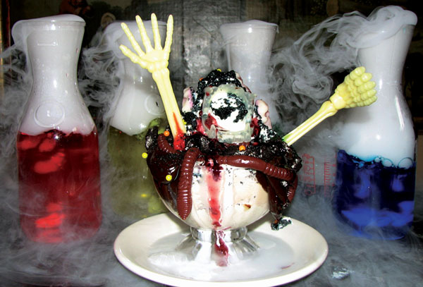 The NYC Big Adventure: Free in NYC Today - Two Halloween Desserts You ...