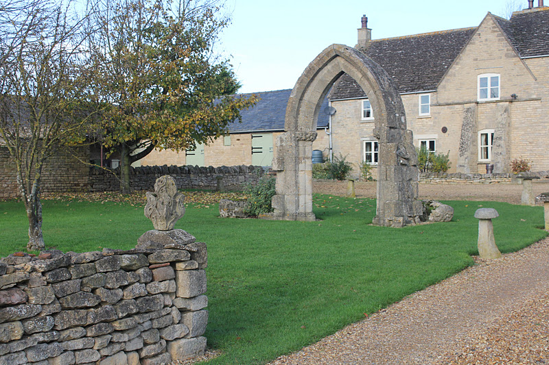 aliwalks : Castle Bytham - Pickworth - Clipsham - Castle Bytham