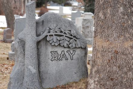 Colonial Bytes: Grave Symbolism - A Depth of Meaning