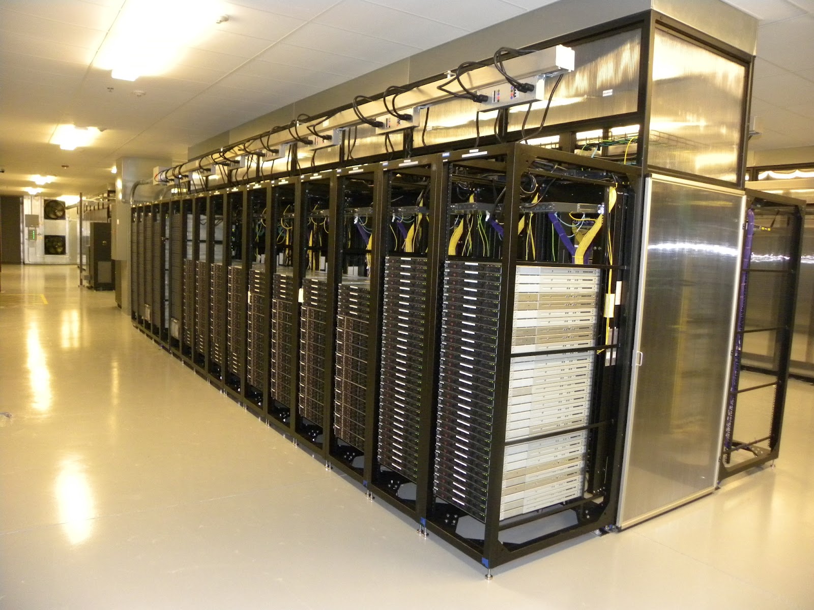 5 Easy Tips to Select a Data Center to Manage Your Business ...