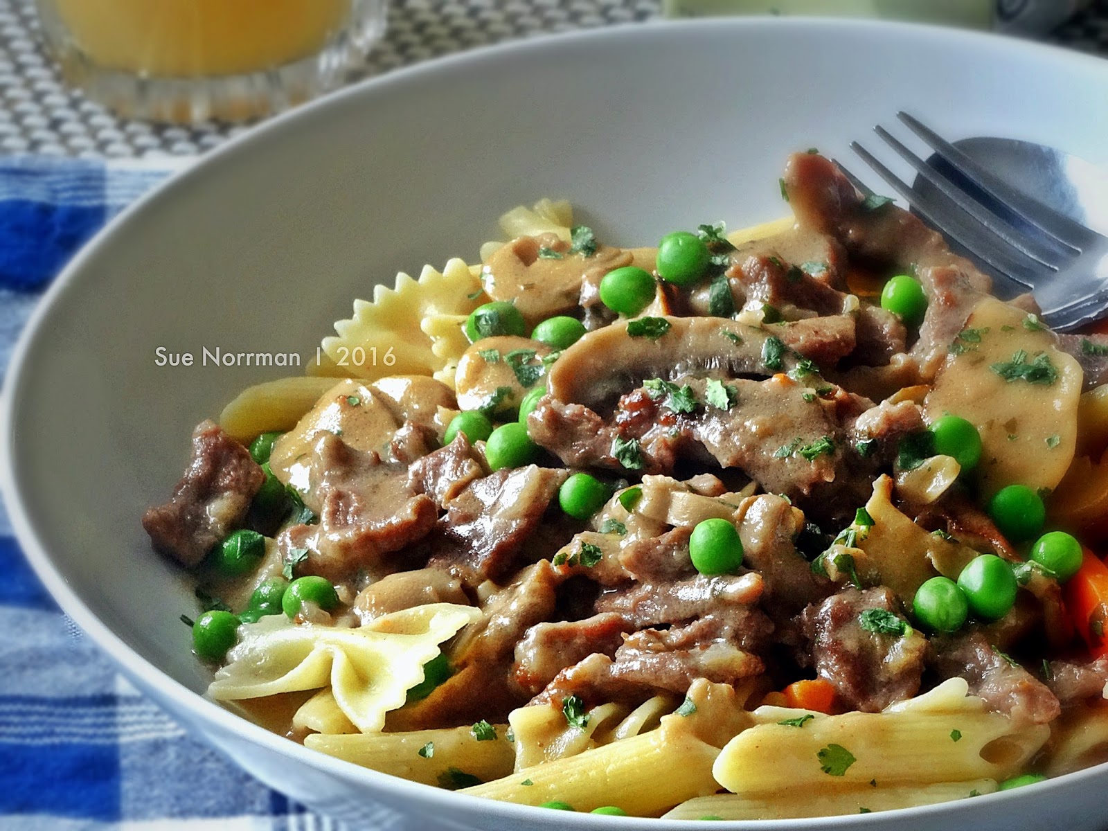 DAGING STROGANOFF SAMA PASTA ~ Swesia's Journey