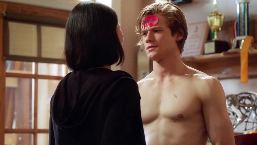 Alexis_Superfan's Shirtless Male Celebs: Lucas Till shirtless in MacGyver, Season 3, Ep 15 Caps ...