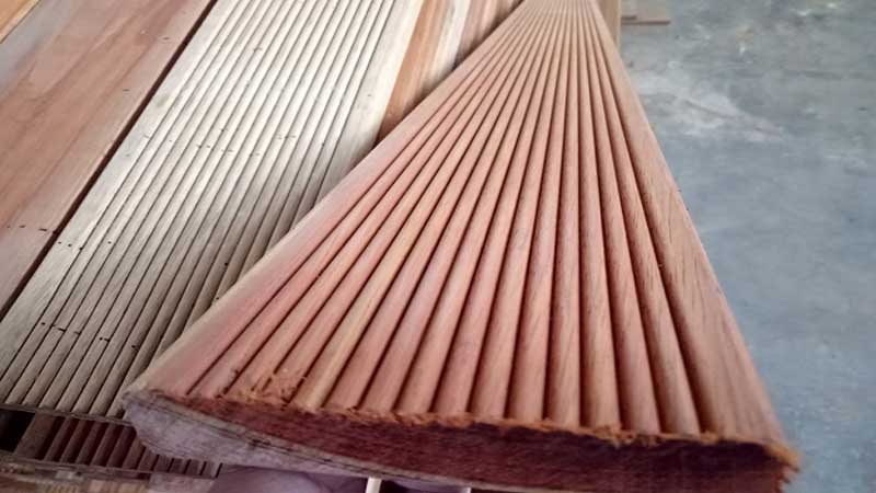 Mengenal Karakteristik Kayu Kempas - PUSAT LANTAI KAYU