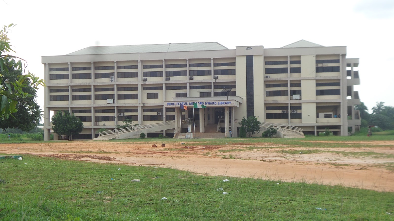 amazing viewpoints: Beautiful pictures of Nnamdi Azikiwe University, Awka.