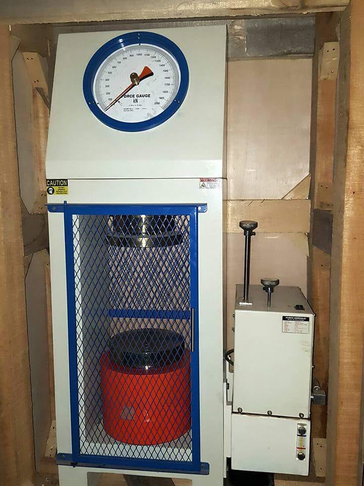Alat Kuat Tekan Beton, Compression Machine Surabaya