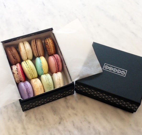 How to Make a Surprise Inside Macaron Boxes?