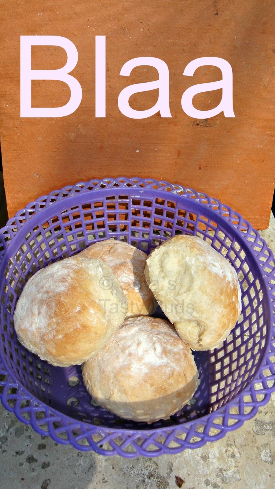 SARA'S TASTY BUDS: Blaa / Irish Blaa #BreadBakers