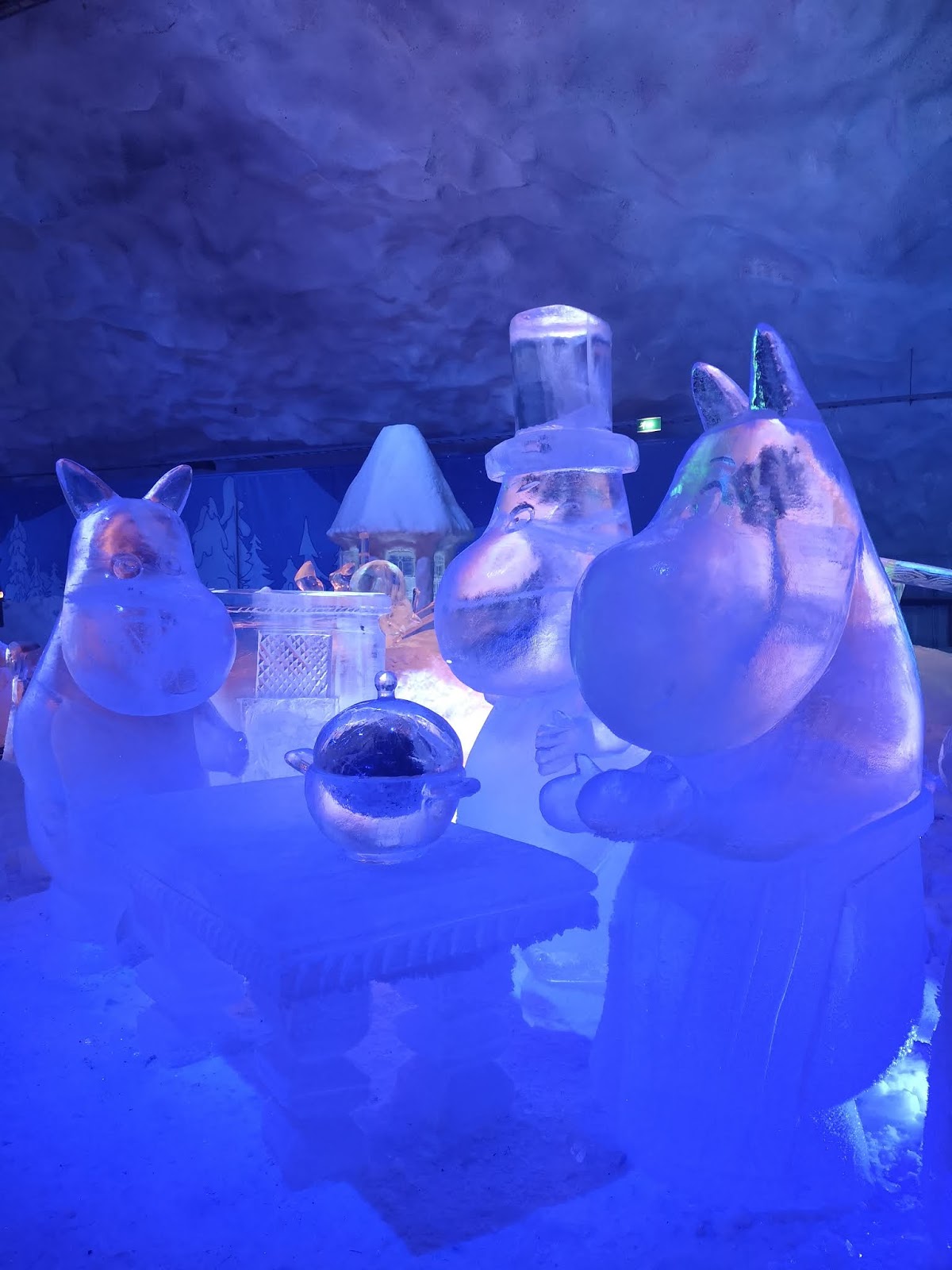Kotona ja kaupungilla: Muumi jääluola - Moomin icecave