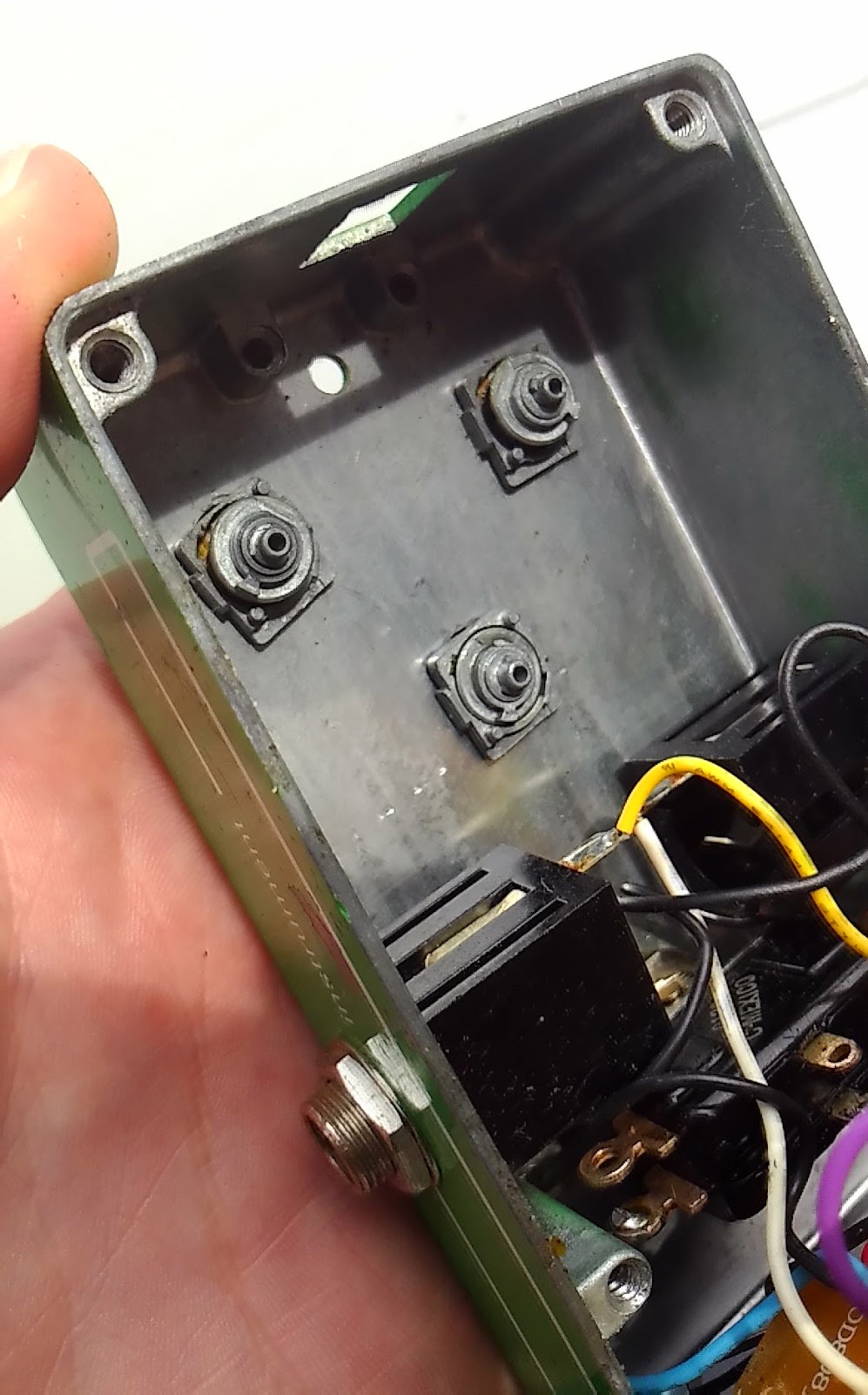 Fixing the pots on a Maxon OD808 | DIY Strat (and other guitar & audio ...