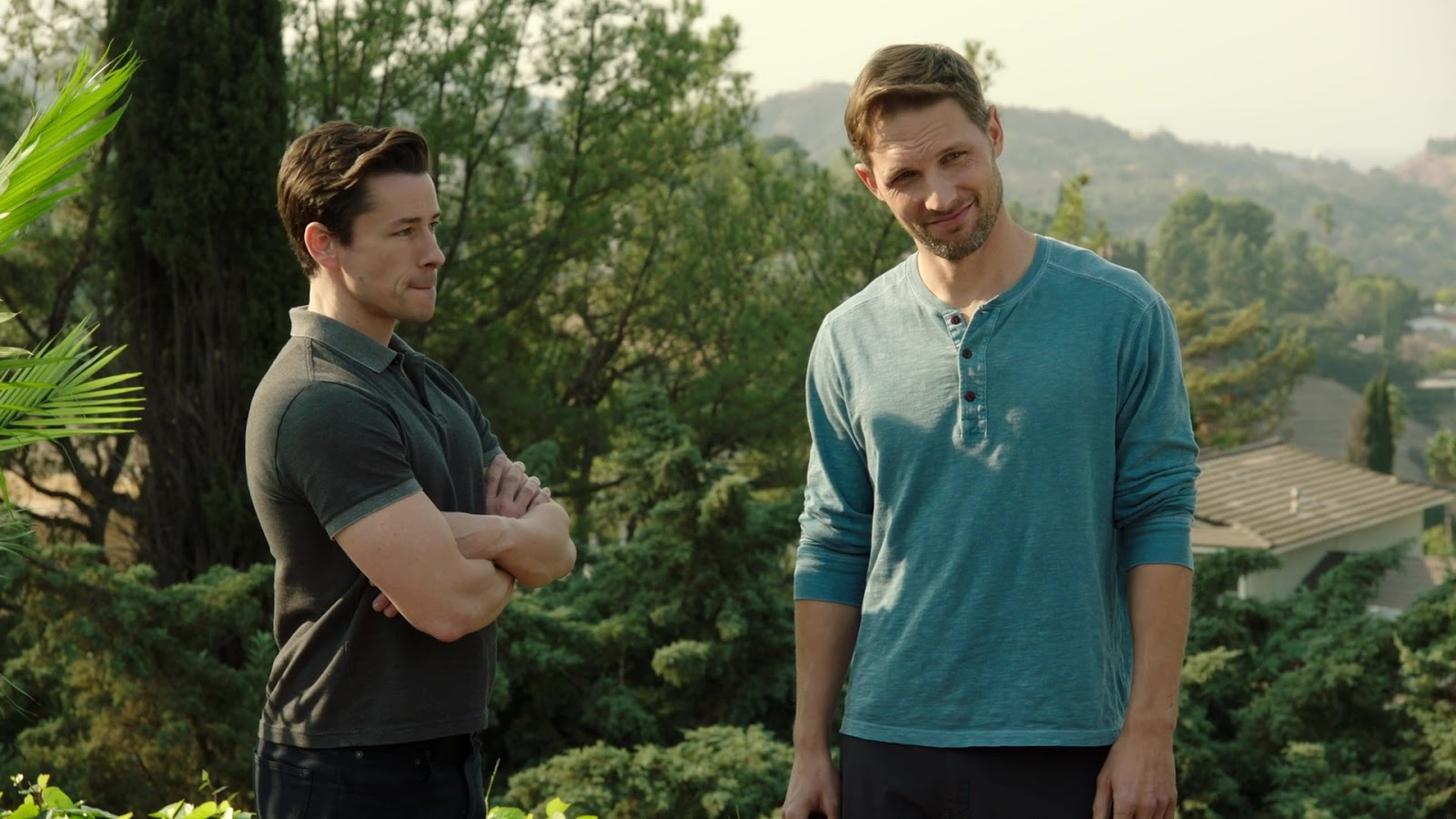 ausCAPS: Michael Cassidy and Adam Fleming shirtless and kiss in Dare ...