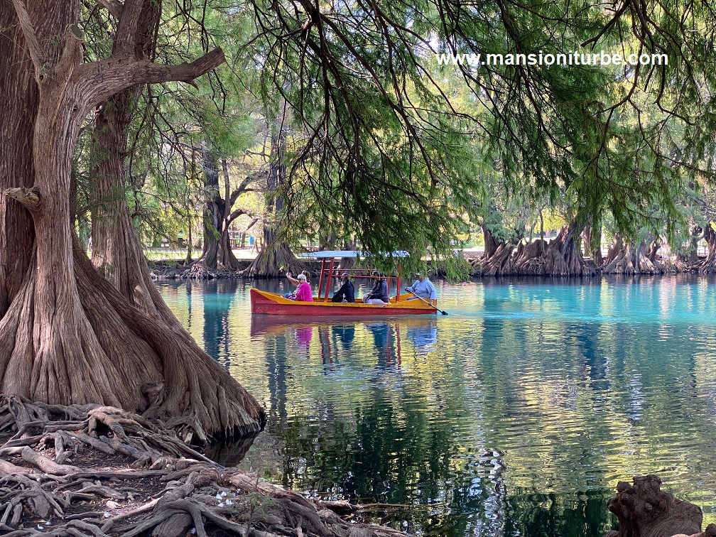 Lago de Camécuaro un Lugar Mágico en Michoacán