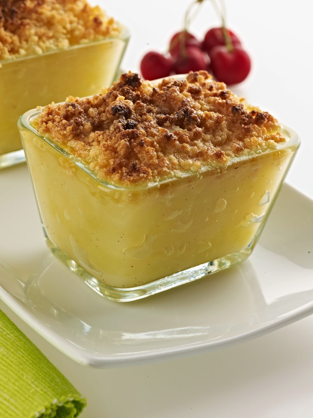 PEAR, APPLE & GINGER CRUMBLE