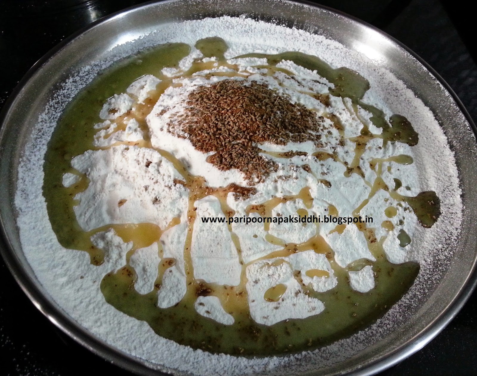 Paripoorna Paksiddhi : NAMKEEN CHAMPAKALI / खारी चंपाकली