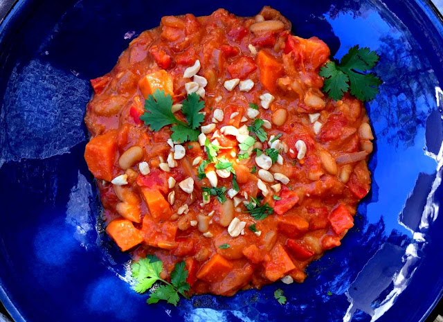 maja skorupska: Domodah, afrykański gulasz warzywny z masłem orzechowym ...