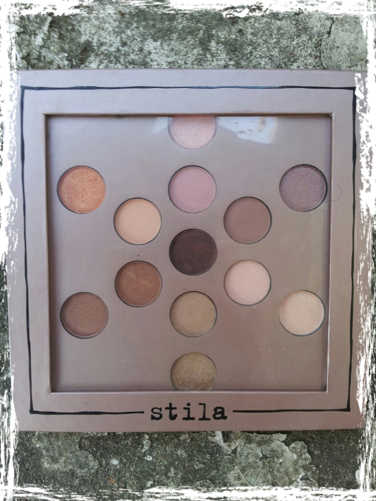 My Retail Therapy: Stila Natural Beauty Eye Shadow Palette
