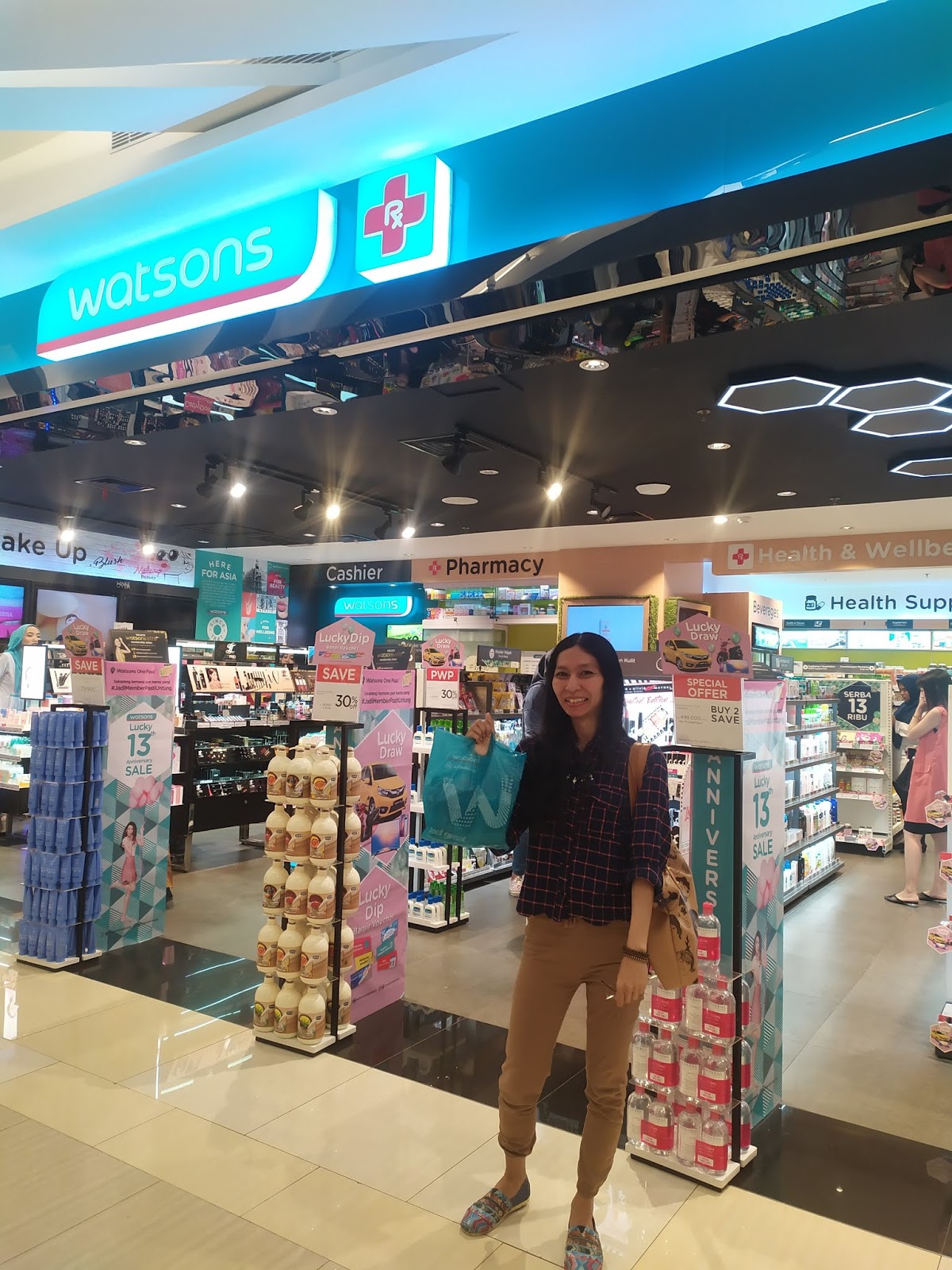 Ketika Traveling dan Shopping Menjadi Menyenangkan Bersama Watsons di ...