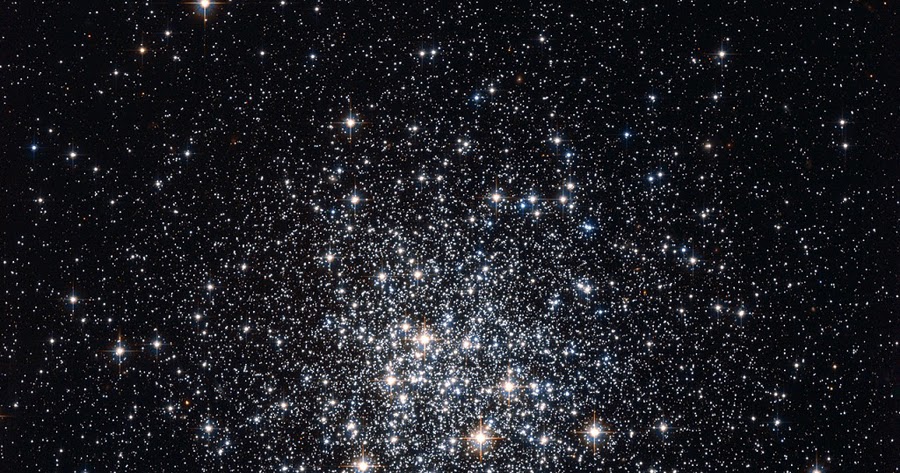 BREU (DEEP SKY): Messier 72 – Um Aglomerado Globular de Estrelas Em Aquário