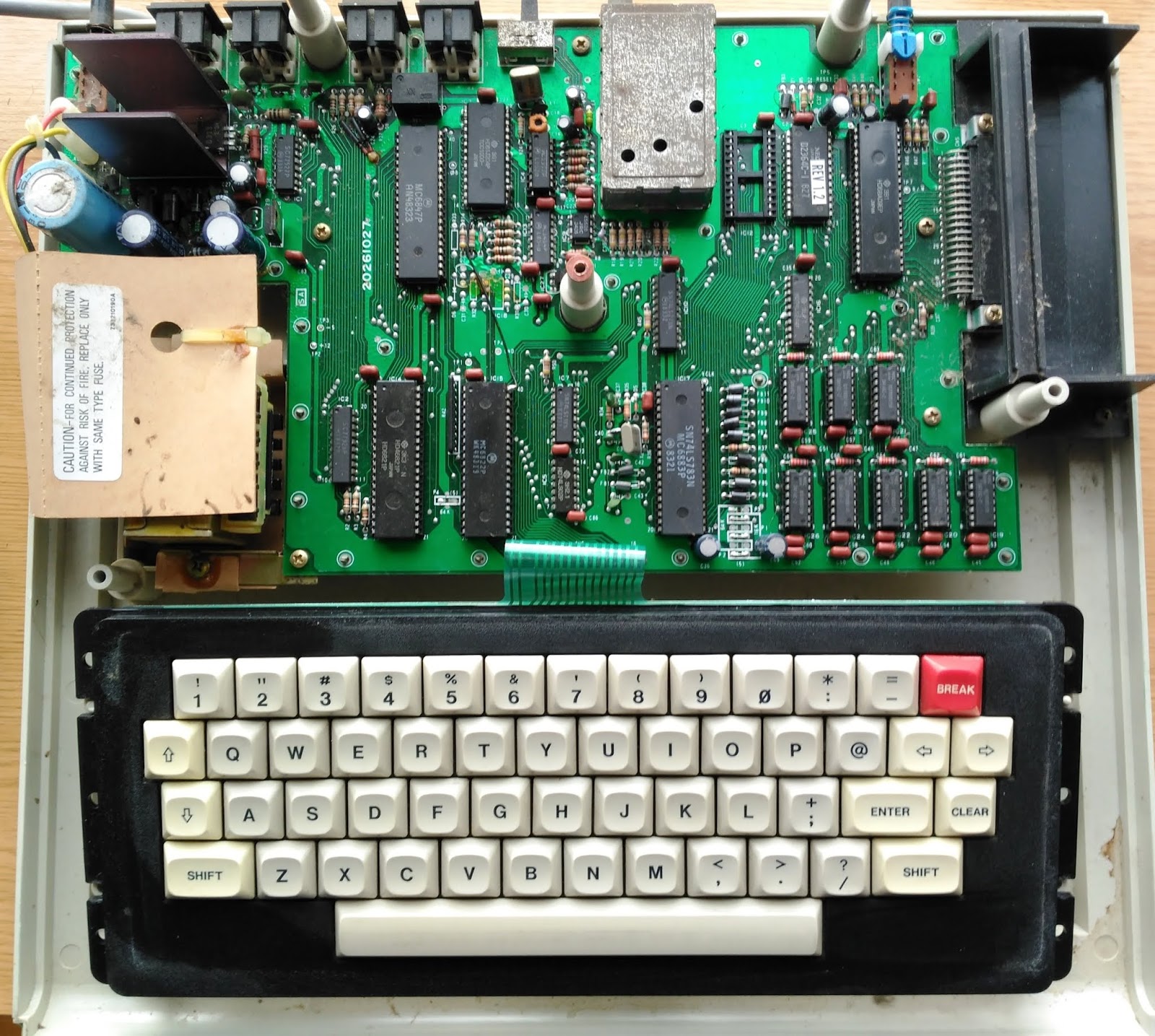 Retro Ordenadores Orty: Ordenador TRS-80 Color Computer 2 (Co-Co 2 ...