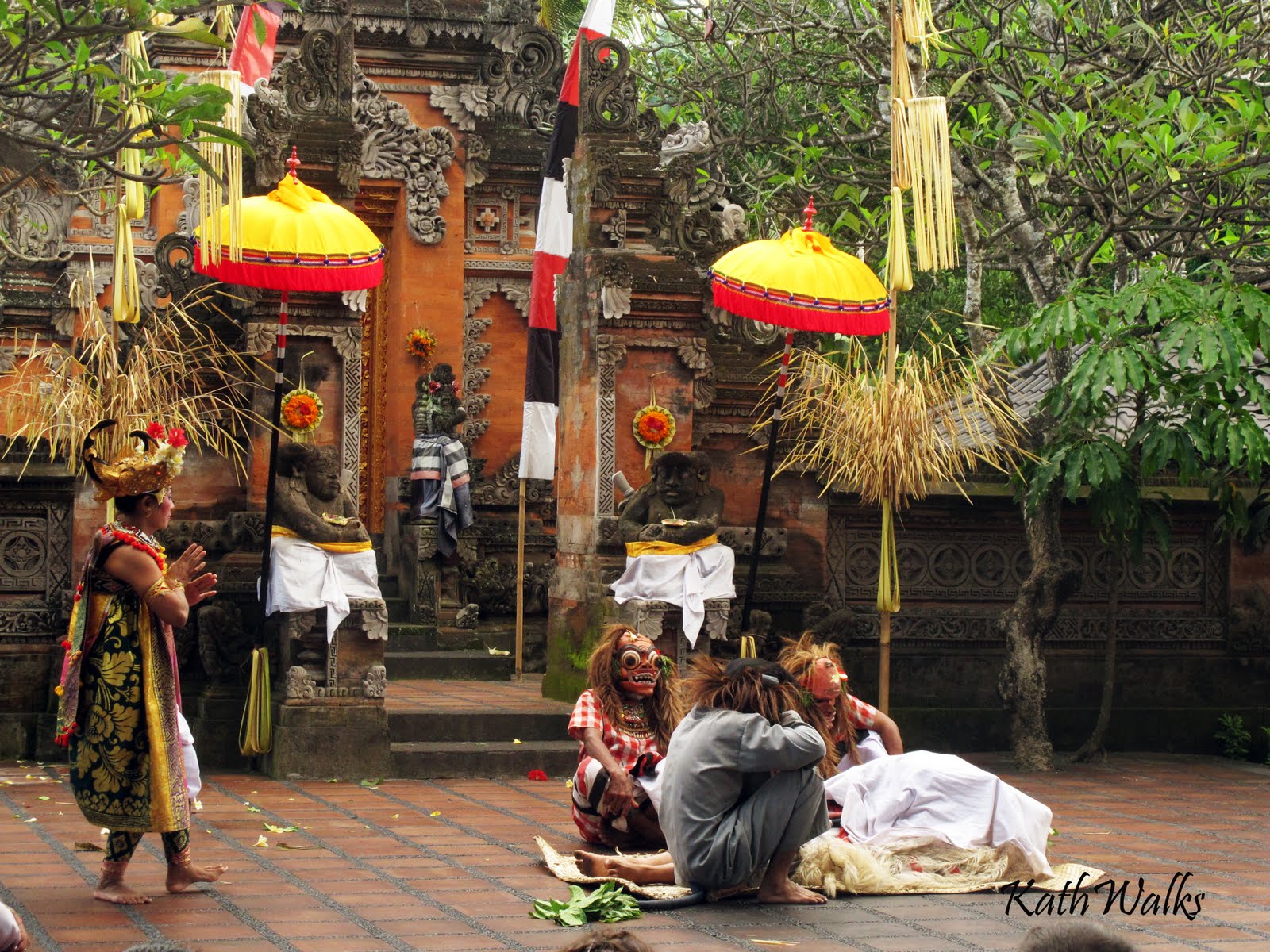 Kath Walks: Bali: Sahadewa Barong and Kris Dance