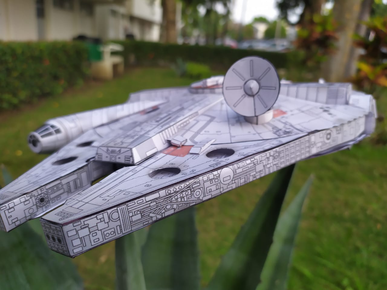 10 Papercraft Halcon milenario