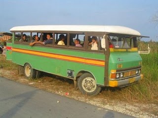 Karimun Wisata: Pentingnya melestarikan bus "Antik" karimun