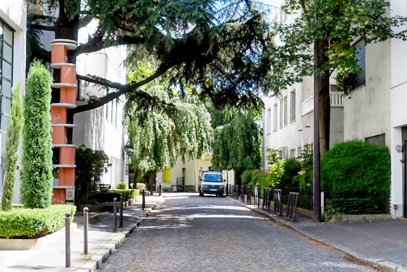 Paris : Rue Mallet-Stevens, grand oeuvre de l'architecte, le Mouvement ...