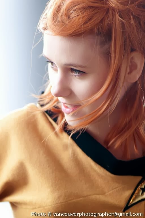 Calvin's Canadian Cave of Coolness: Cool Star Trek Cosplay By Emmaliene