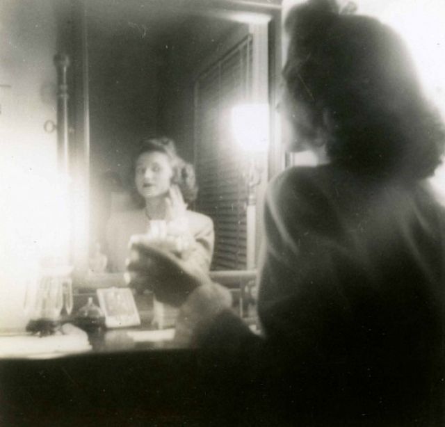 35 Old Snaps Show Women Beautifying in Front of the Mirrors ~ Vintage ...
