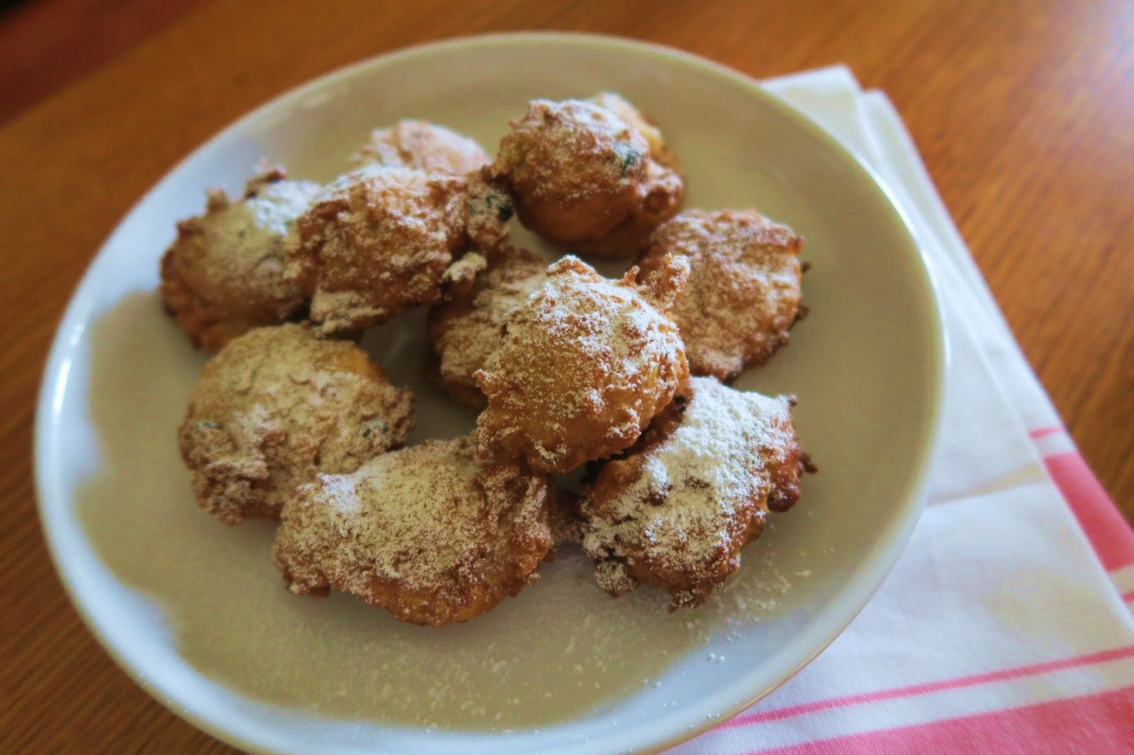 Italian Street Food & Fritole (Sweet Apple Fritters)