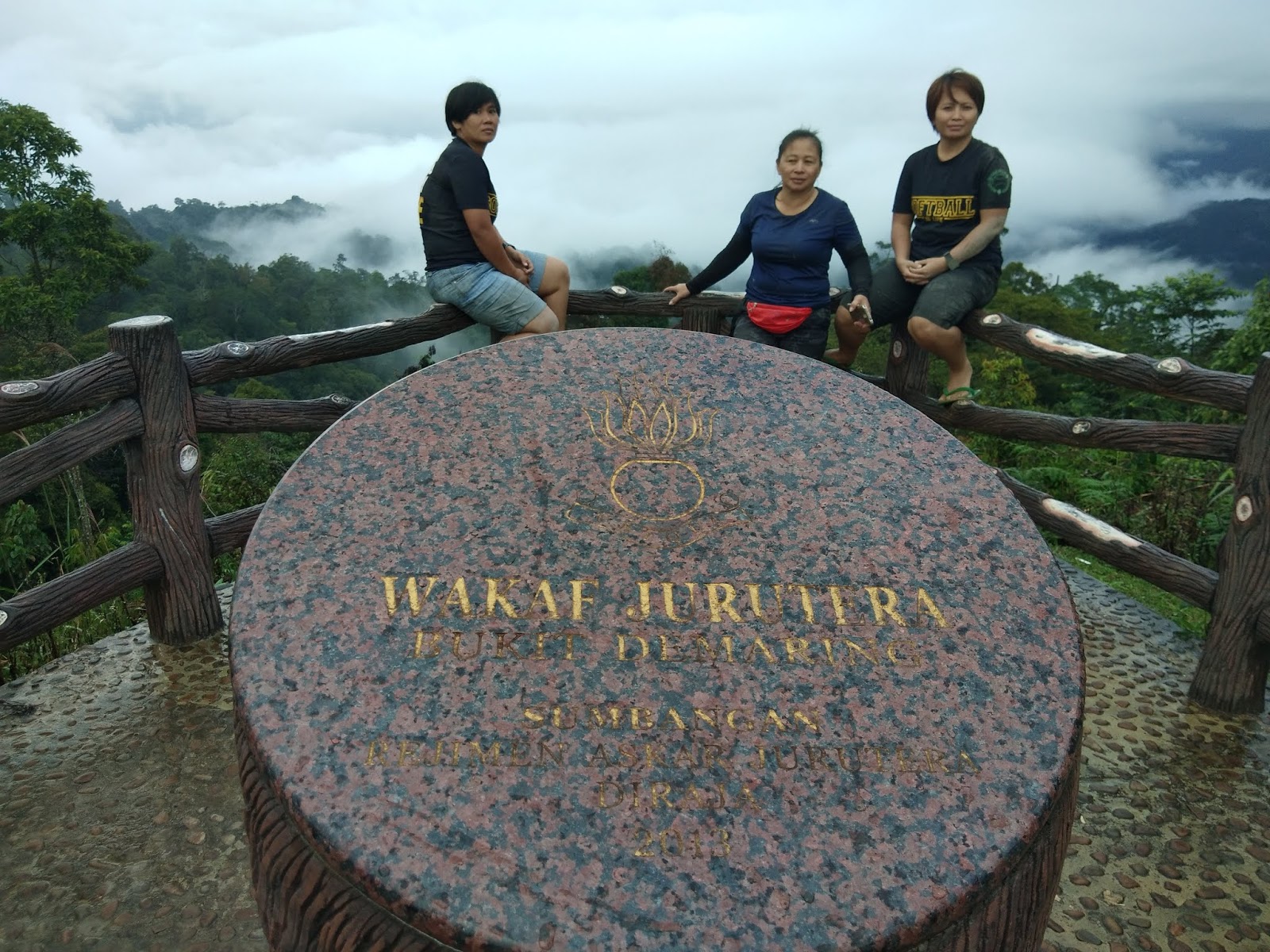 Garagas Hikers: Perjalanan ke puncak Gunung Murud (Lawas , Sarawak )