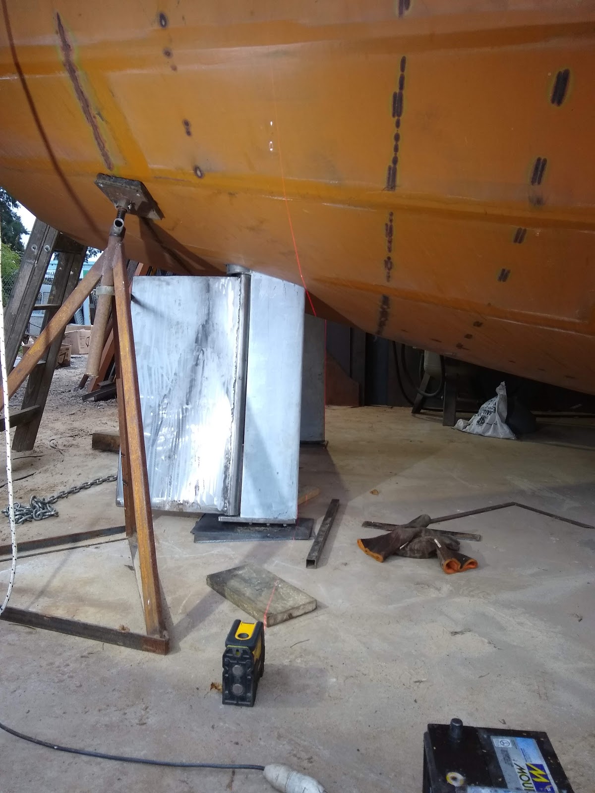 Velero Pegasus: Montaje de los timones. Julio 2019