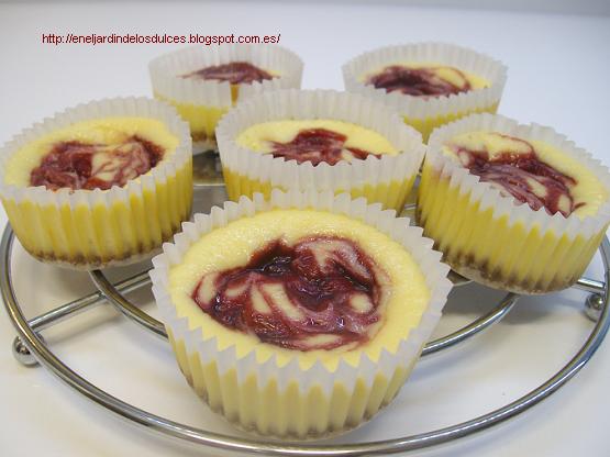 En el jardín de los dulces: Tarta individual de queso marmolada