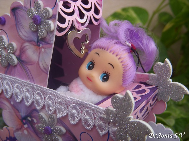 Cards and Crafts : Pram Shaped Box tutorial