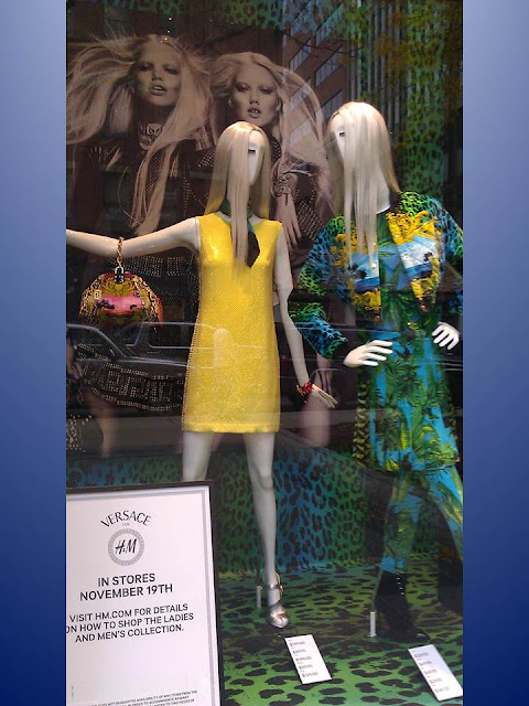 Vitrine em Destaque - Loja Versace for H&M - Boston | Metropolitan ...
