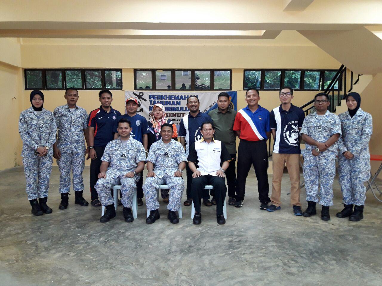 PORTAL RASMI SMK BENUT: PROGRAM KEM UNIT BERUNIFORM DENGAN KERJASAMA ...