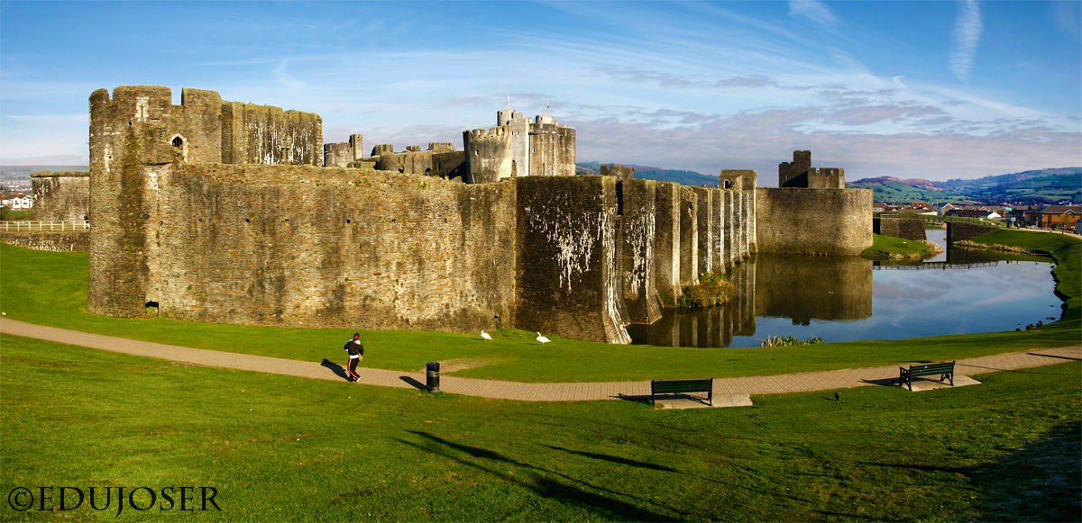 EDUJOSER: CASTILLO DE CAERPHILLY (Reino Unido)