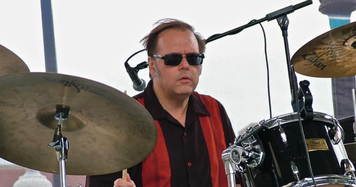 Classic Rock Here And Now: DENNIS DIKEN DRUMMER WITH THE SMITHEREENS ...