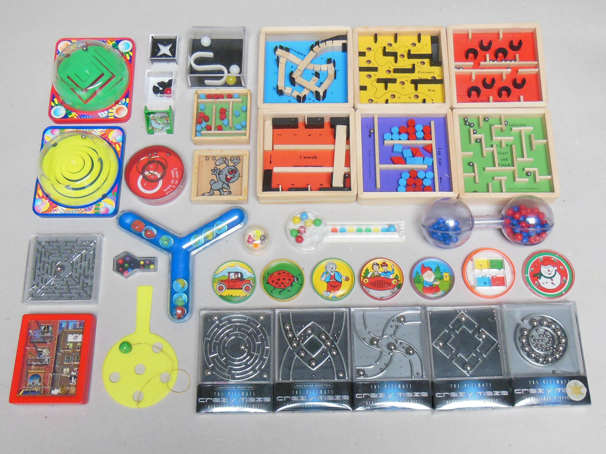 1002 Puzzles: Dexterity puzzles