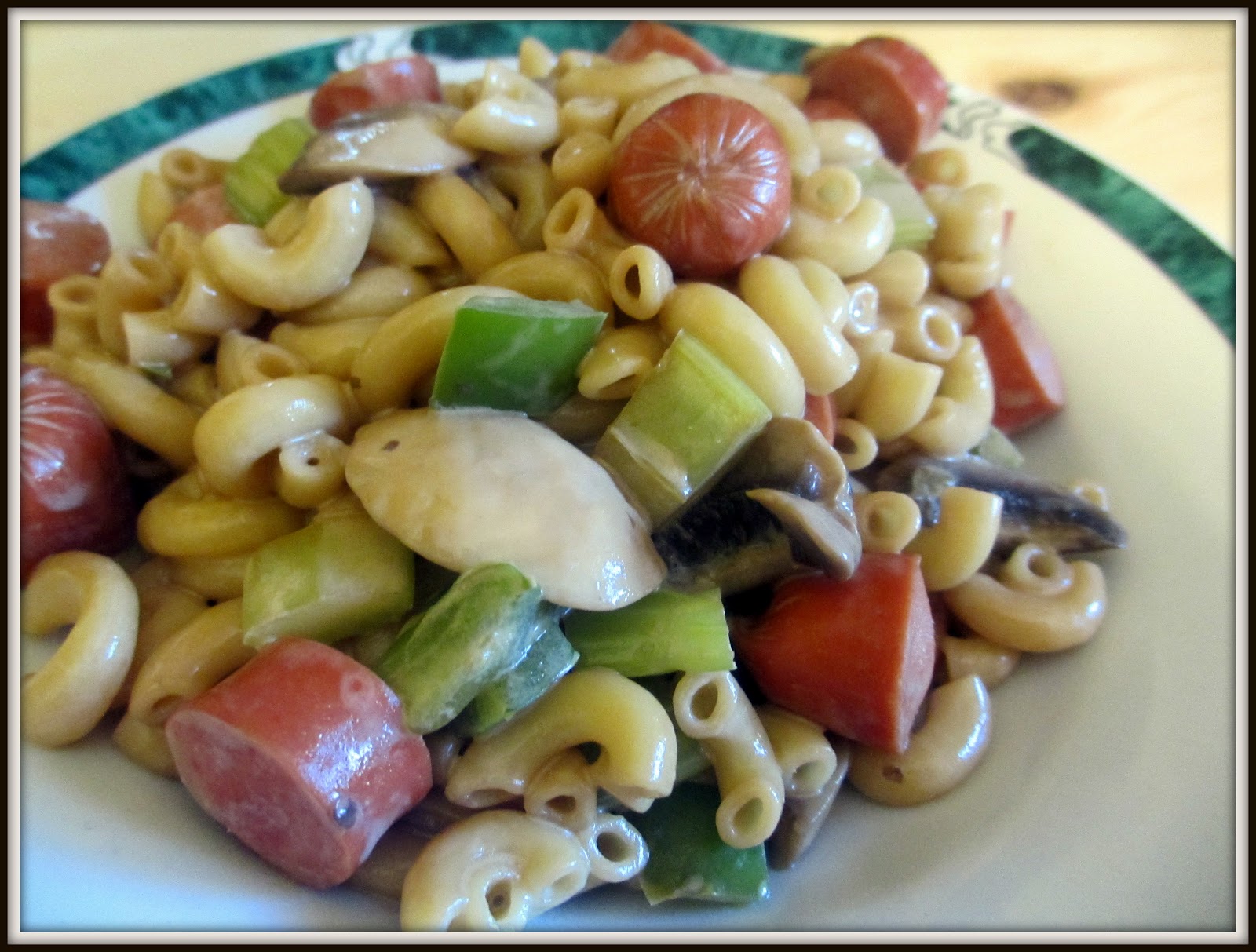 Qu'est-ce qui mijote chez Nance: Macaroni à la saucisse