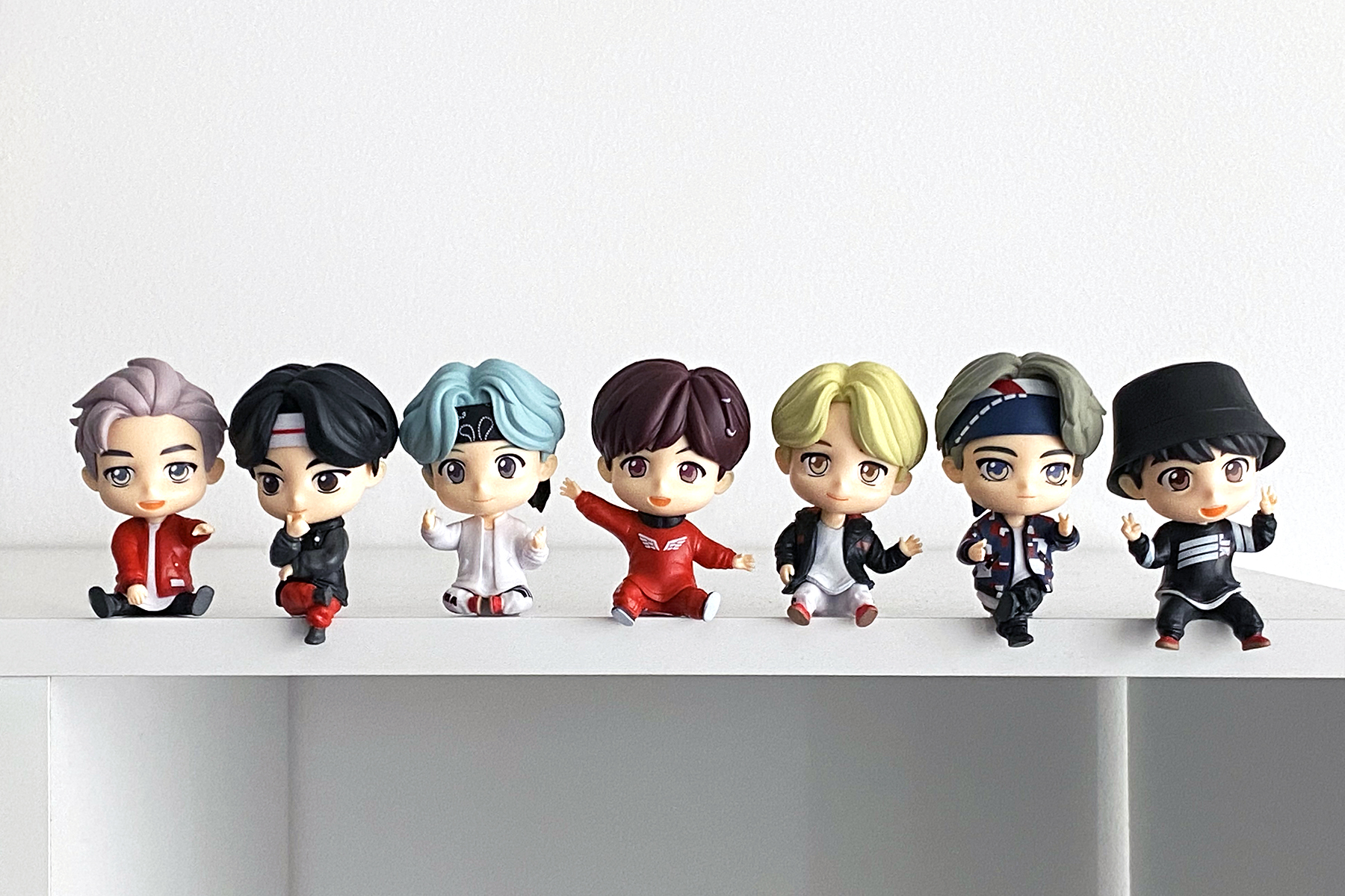 Unboxing: BTS TinyTAN Magic Door "MIC Drop" Monitor Figures | CIRCUITS OF FEVER